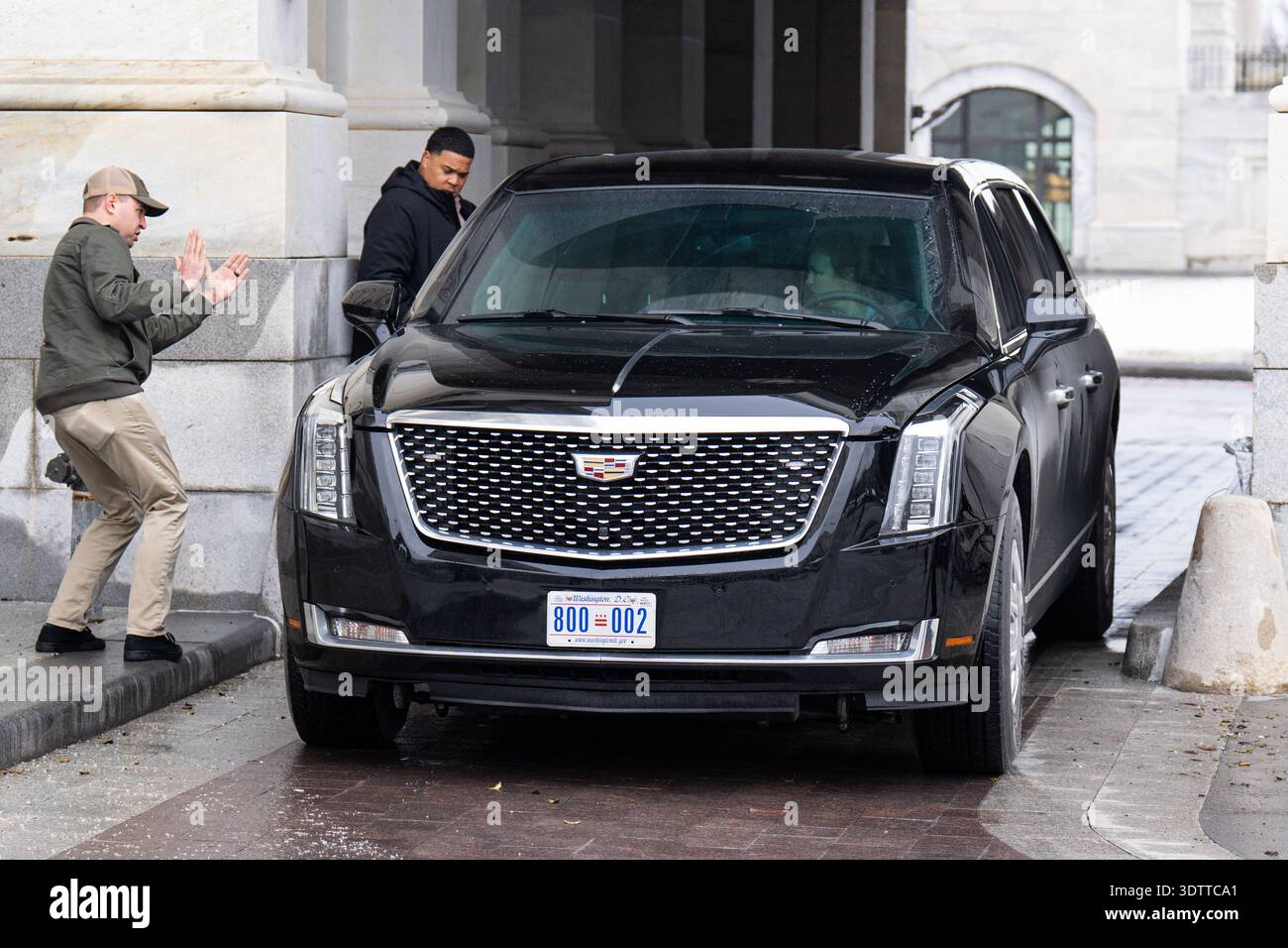 UNITED STATES - FEBRUARY 23: The Secret Service practices squeezing the ...