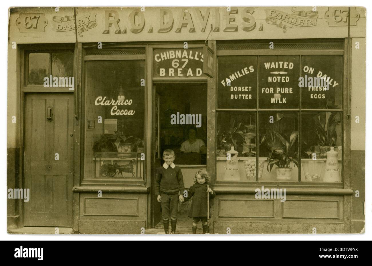 Old fashioned general store sign hi-res stock photography and images ...