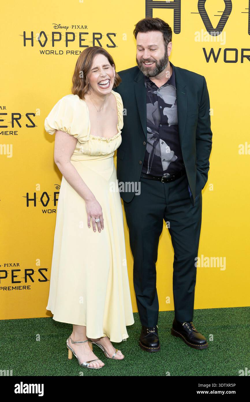 Vanessa Bayer and Taran Killam attend the arrivals of the World ...