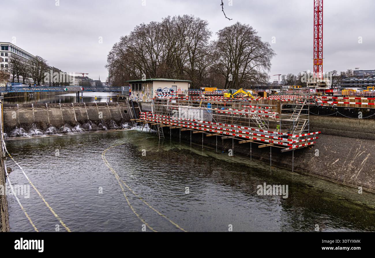 Zürich, Switzerland, 31st Jan 2026: The Platzspitz weir is currently ...