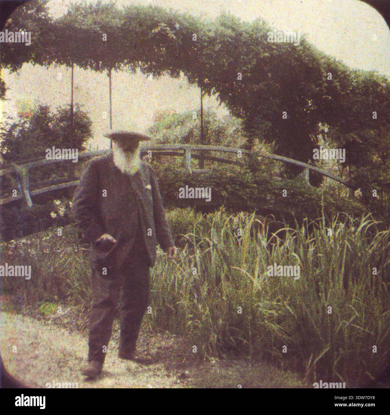 Claude monet photograph hat hi-res stock photography and images - Alamy