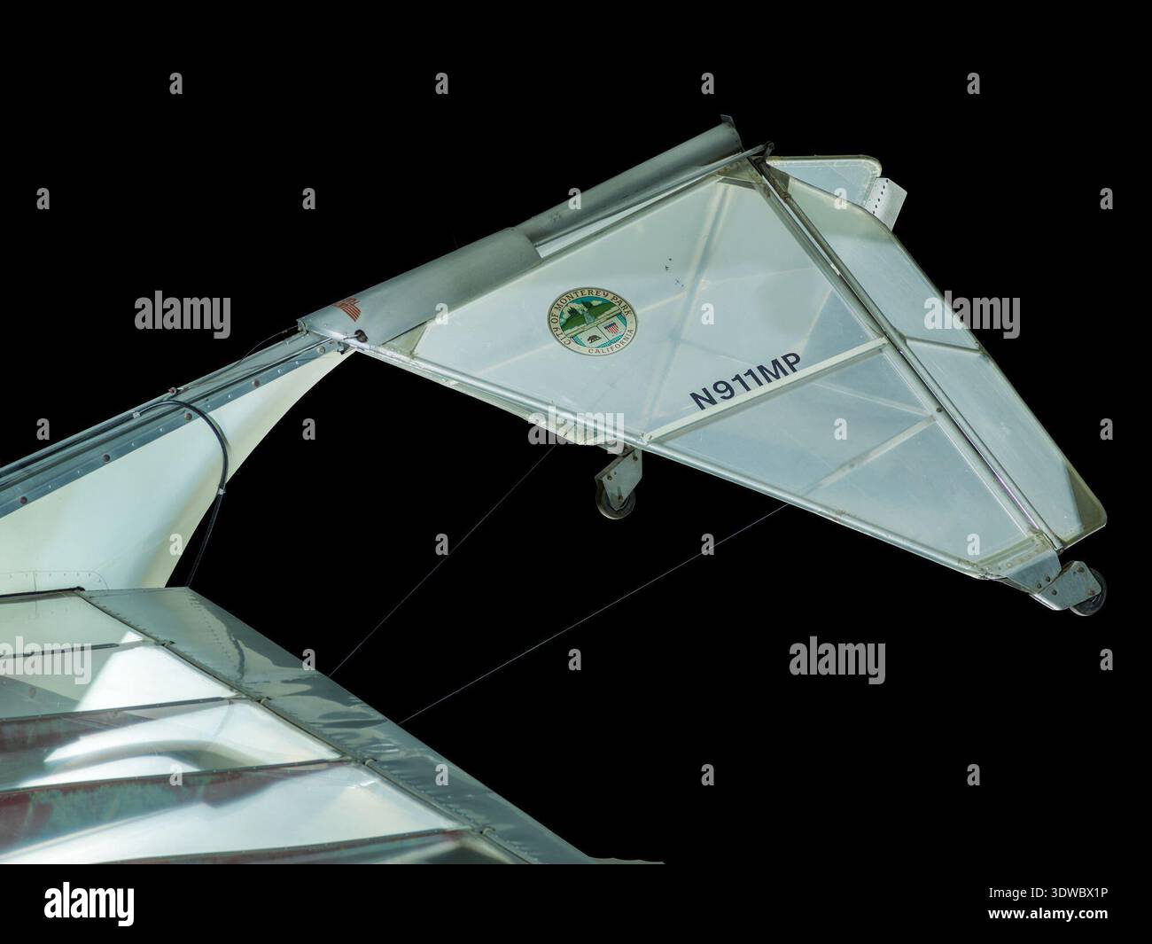 Ultraflight Lazair SS EC was a high-wing, twin-engine ultralight ...