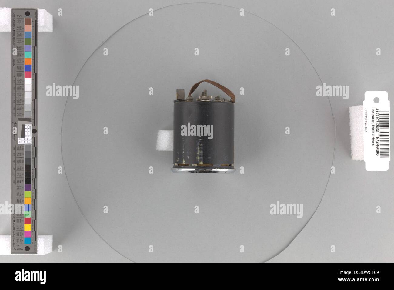 Aircraft engine hour meter hi-res stock photography and images - Alamy