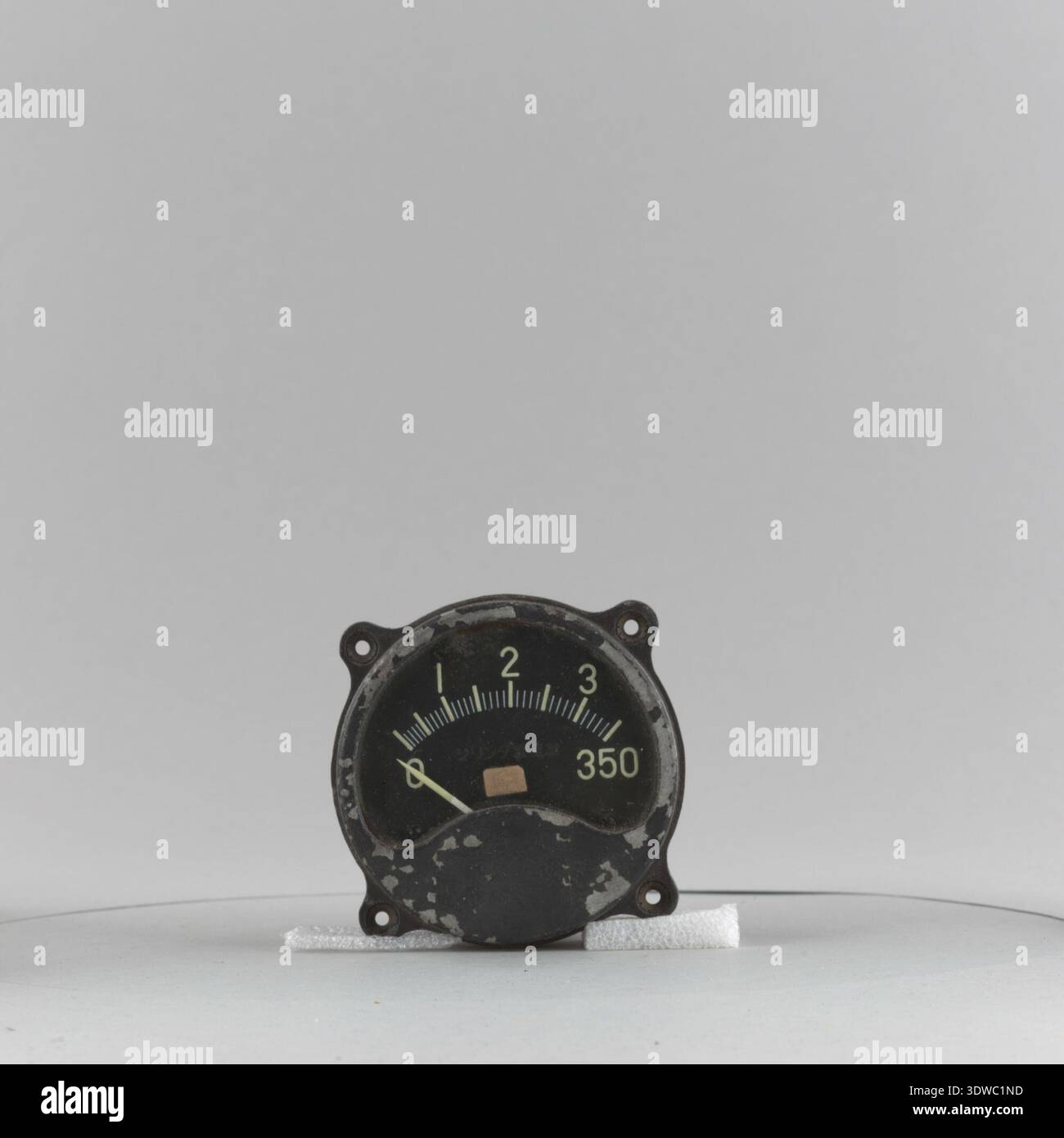 Metric specification dial hi-res stock photography and images - Alamy