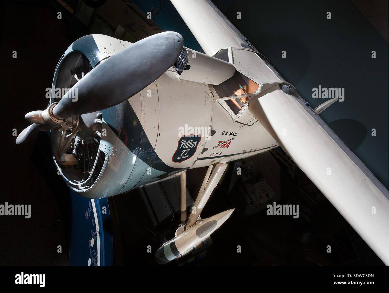 Lockheed vega installation hi-res stock photography and images - Alamy
