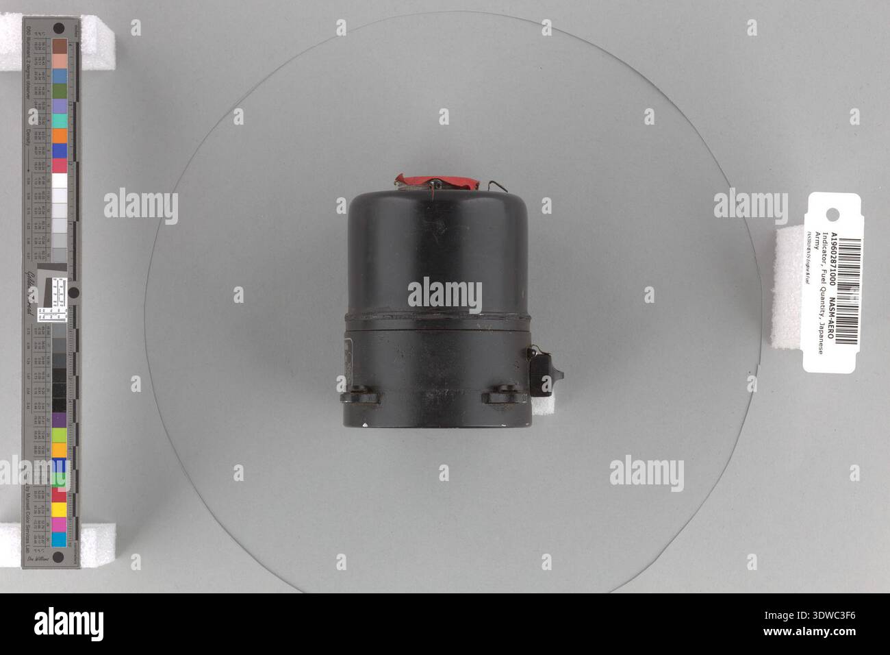 Red warning lamp critical fuel indicator hi-res stock photography and ...