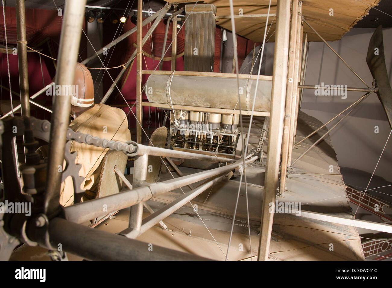 Structural wing bracin hi-res stock photography and images - Alamy