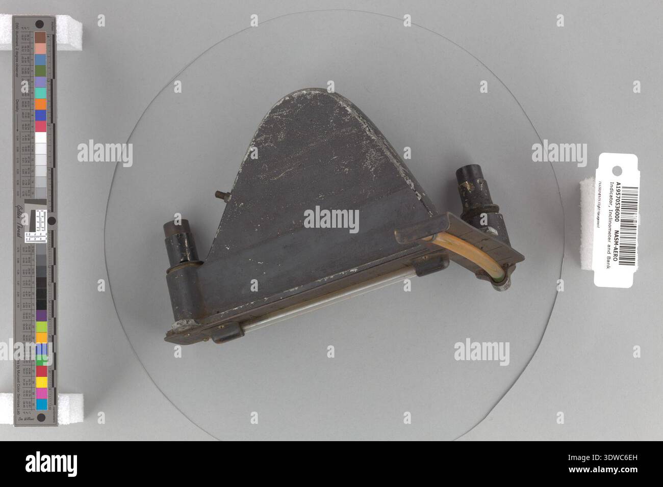 Panel mounted inclinometer hi-res stock photography and images - Alamy