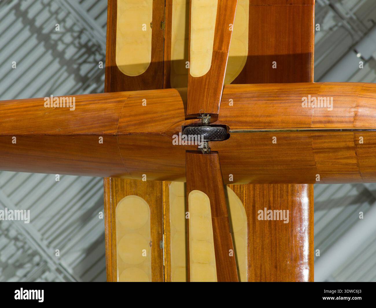 Bowlus-du Pont 1-S-2100 Senior Albatross "Falcon" (1933) was an ...