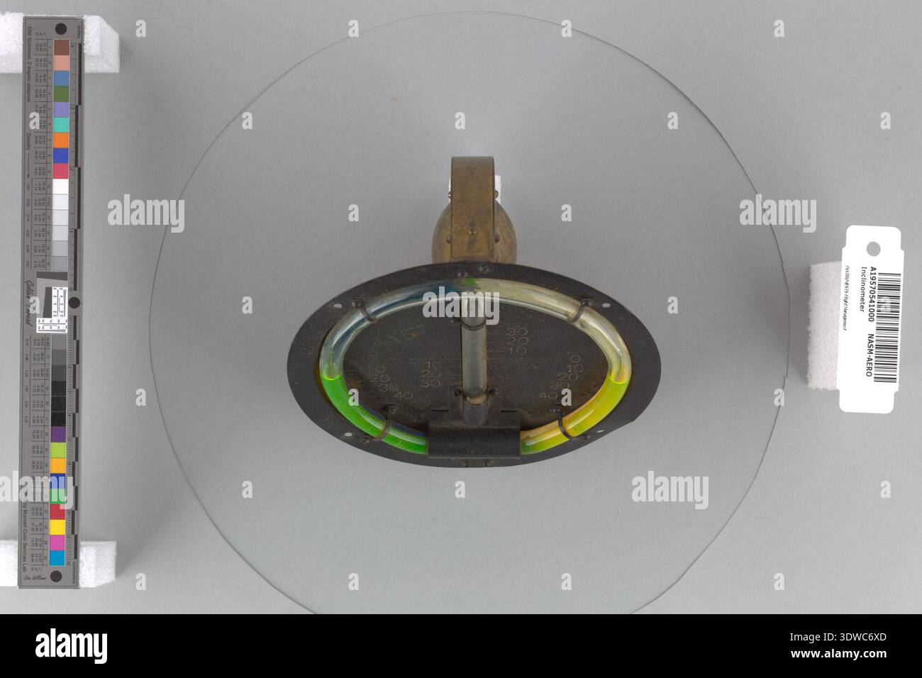 Calibrated numeric dial markings hi-res stock photography and images ...