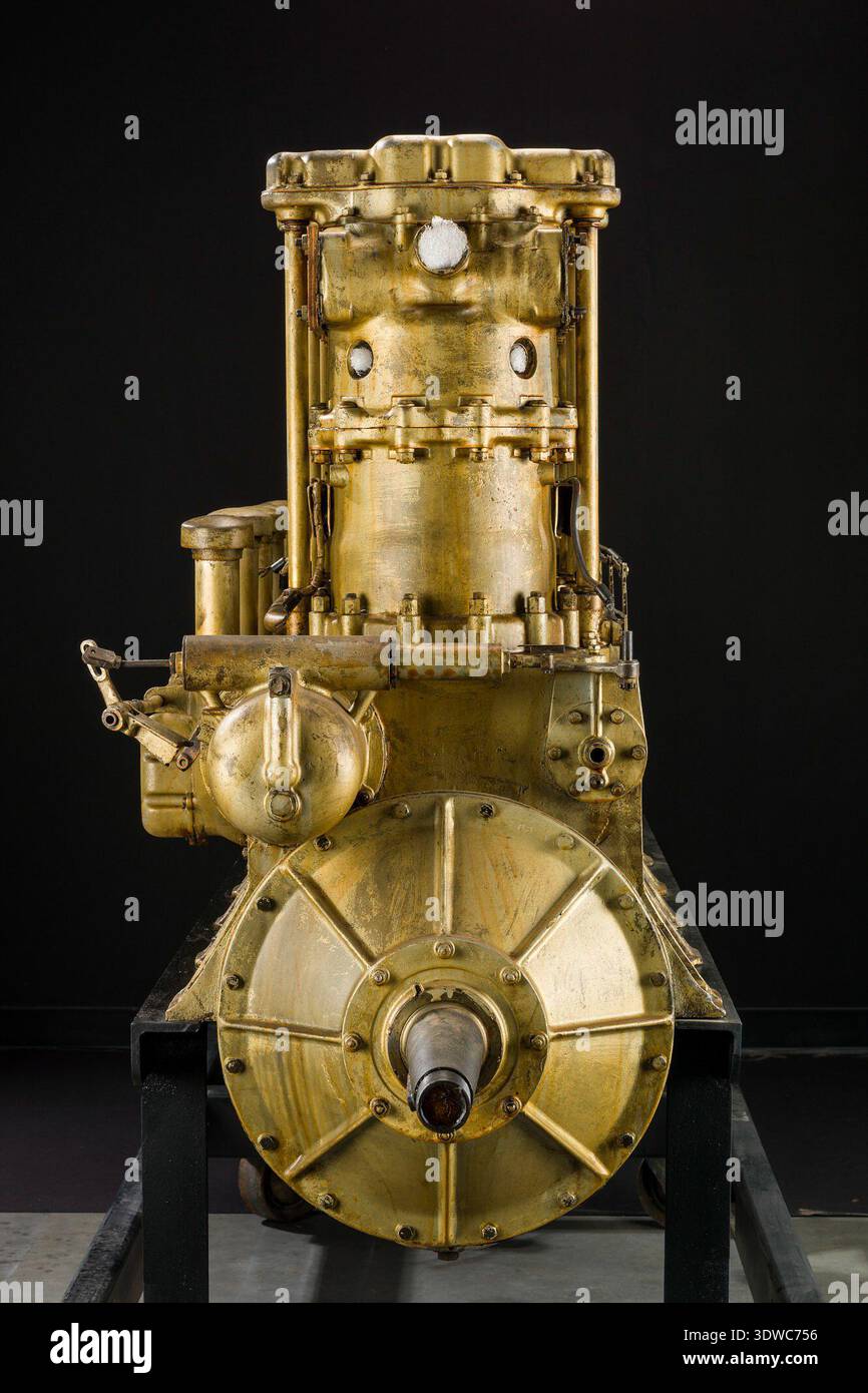 Ricardo supercharging mechanism hi-res stock photography and images - Alamy
