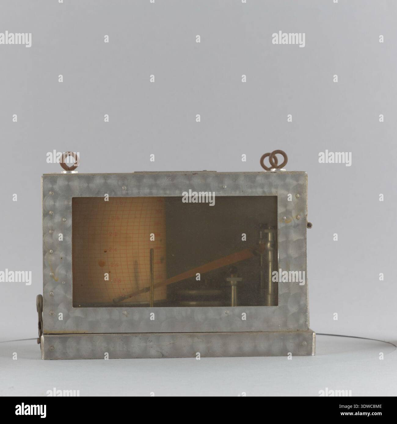 Pressure tracing chart system hi-res stock photography and images - Alamy