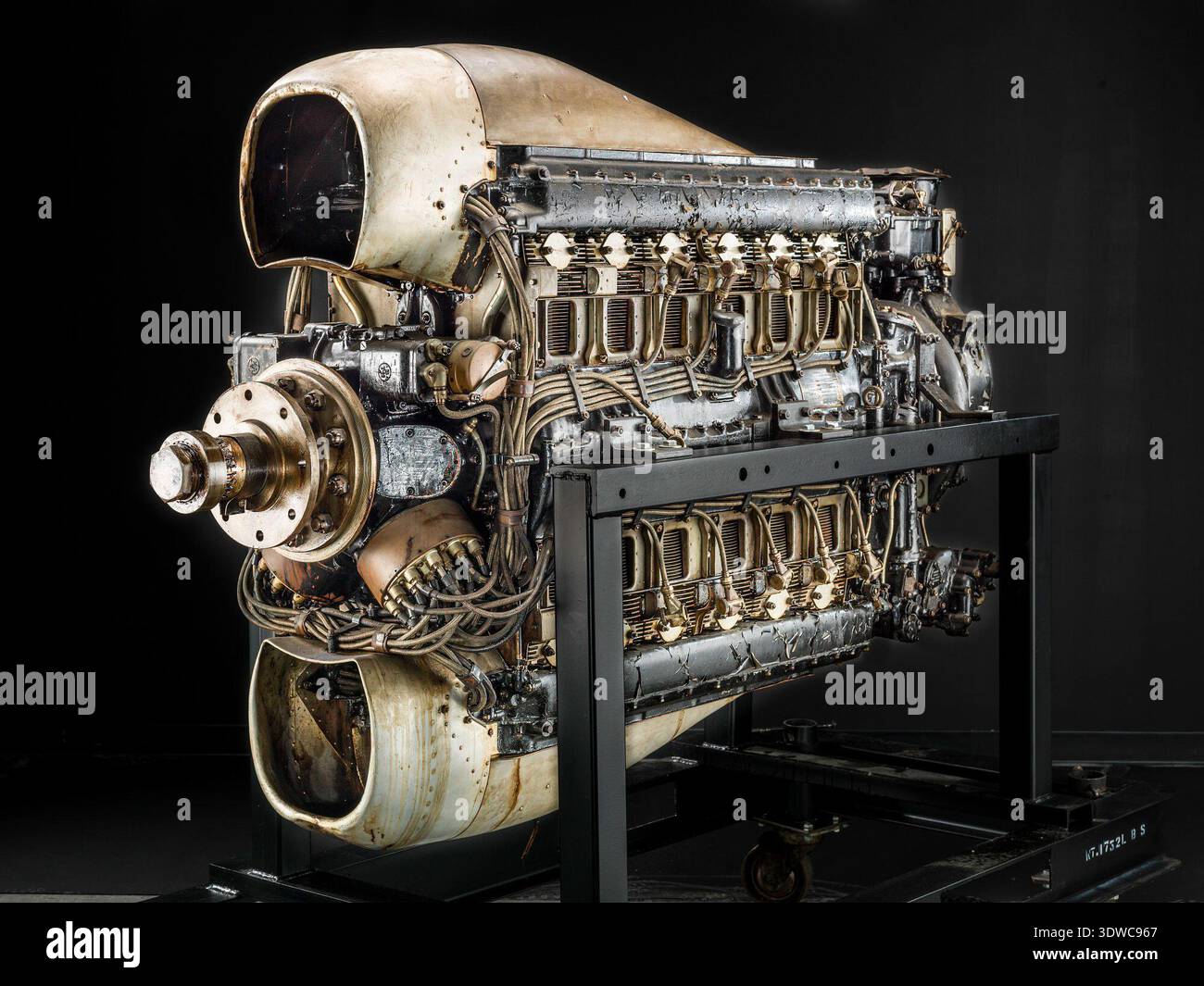 Frank b halford engine design engineering hi-res stock photography and ...