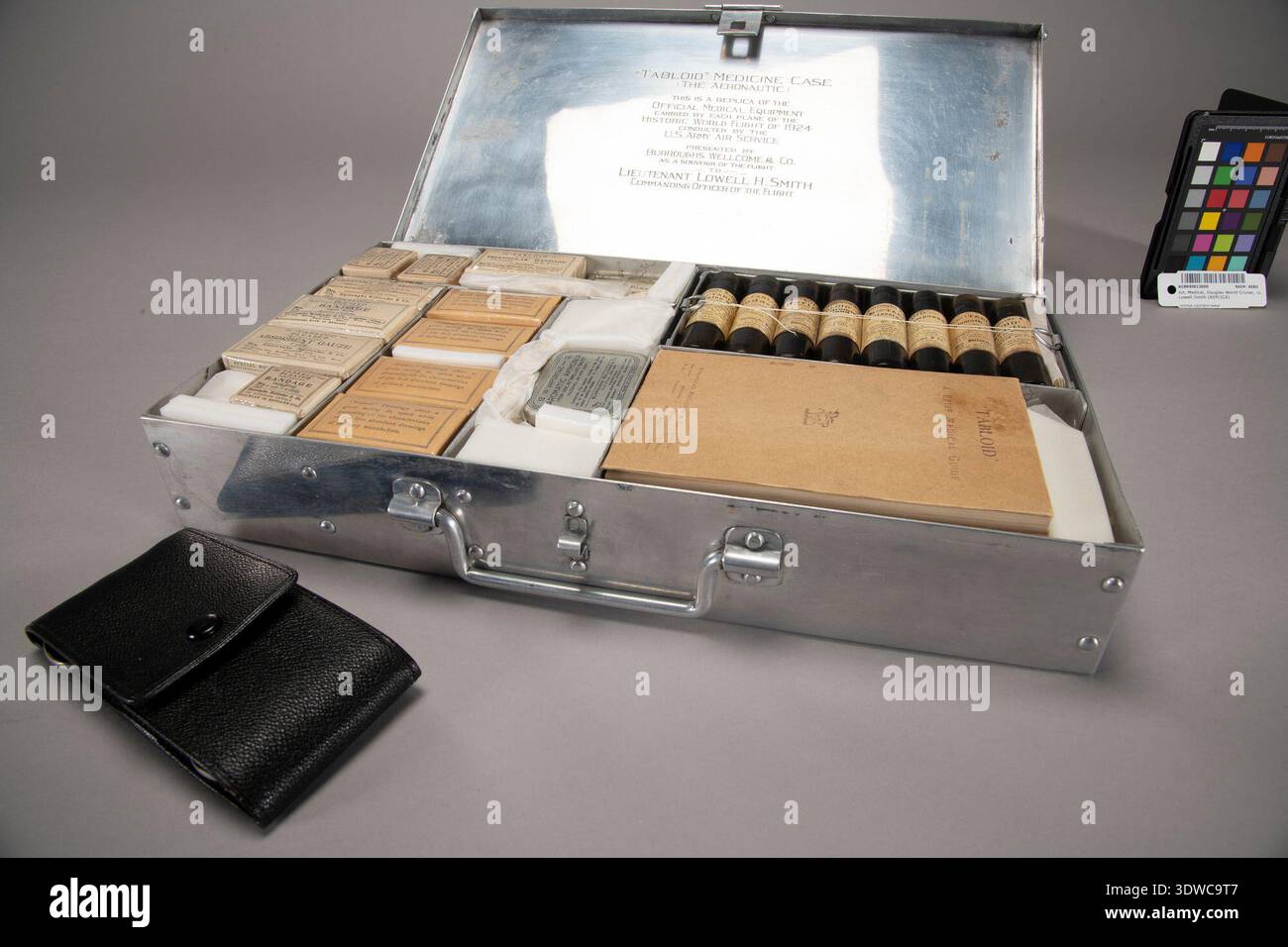 Lowell smith flight medical kit replica hi-res stock photography and ...