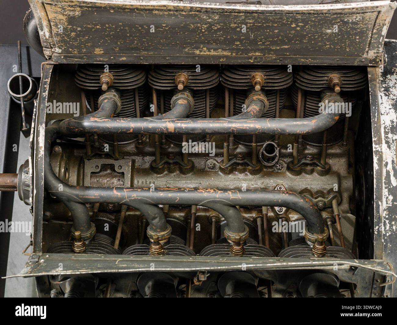 Historical aircraft engine museum object hi-res stock photography and ...