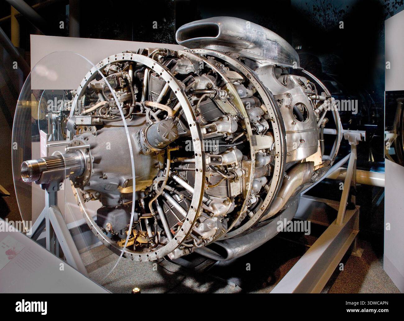 Wright Turbo-Cyclone 18R-3350-TC (972TC18DA2) was a 1952 American ...