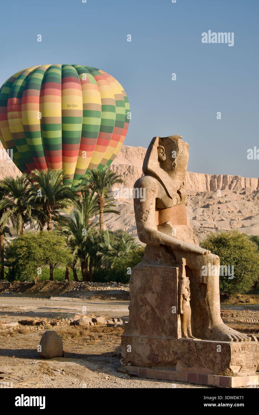 Smaller statue of wife at feet hi-res stock photography and images - Alamy