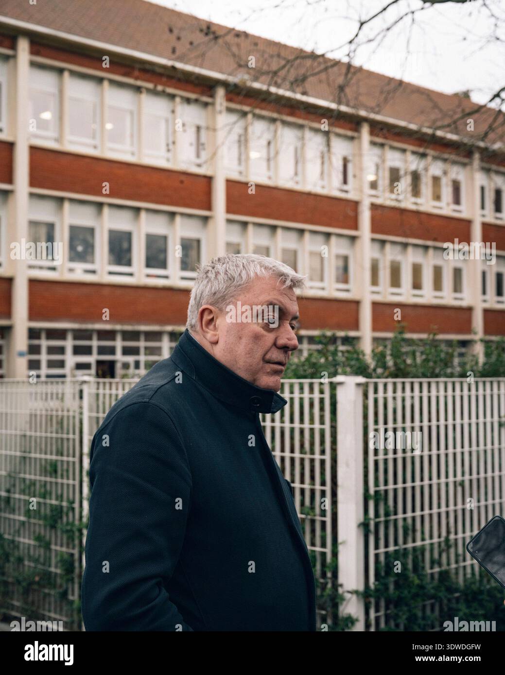 Jean-Paul Lecocq campaigning at Jean Jaurès School in the Neiges ...