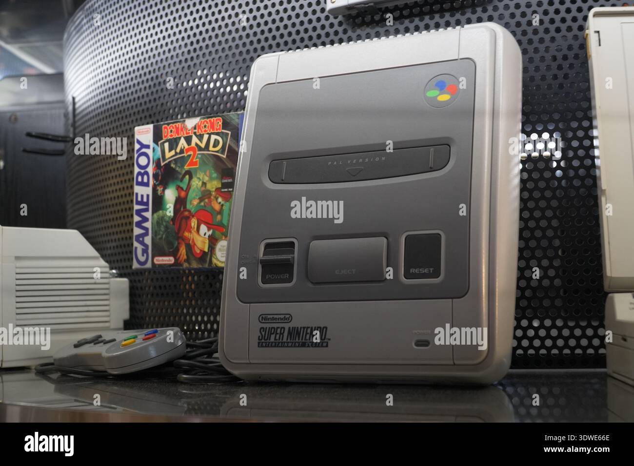 Super bit hi-res stock photography and images - Alamy