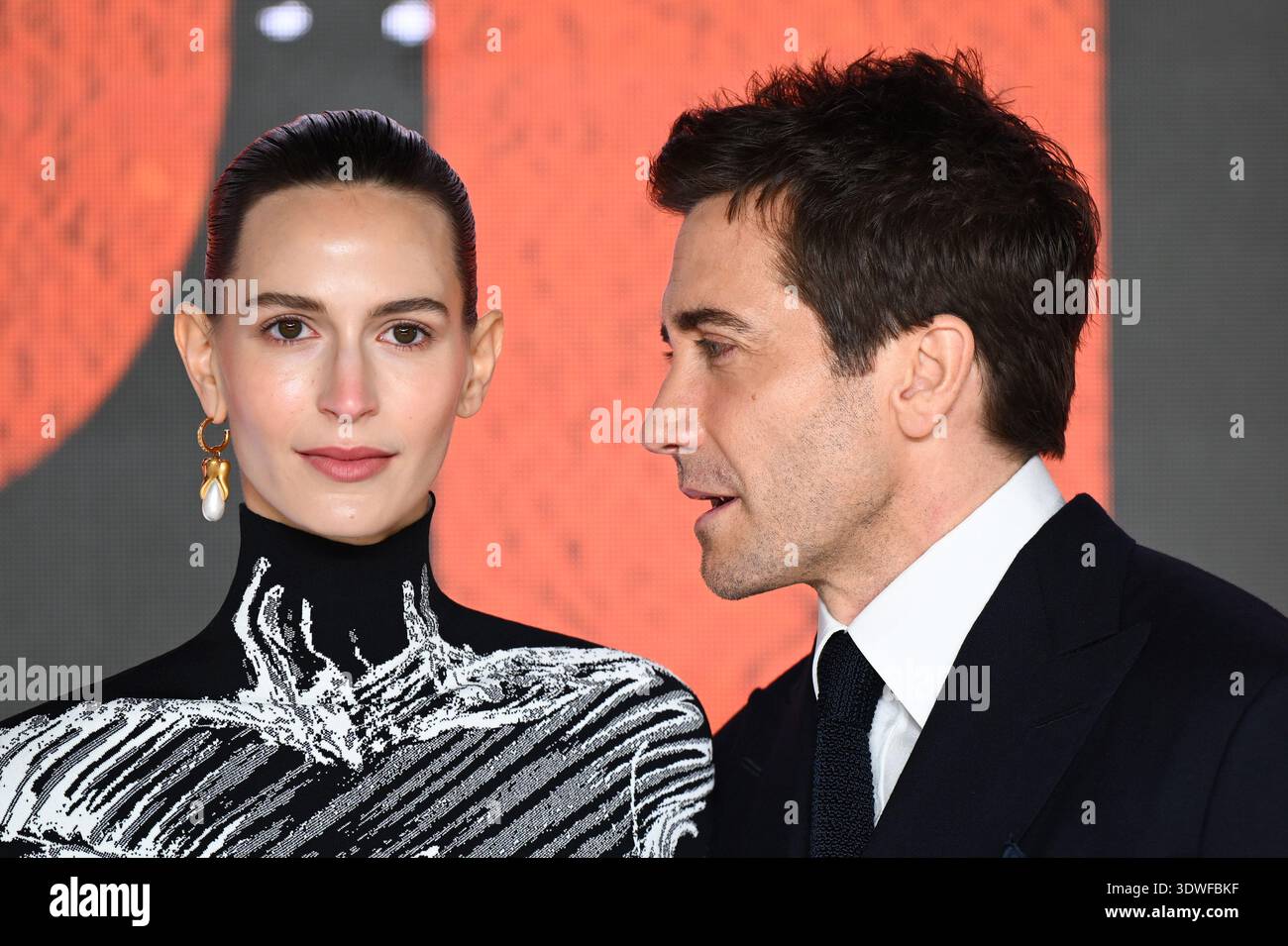 Jeanne cadieu and jake gyllenhaal hi-res stock photography and images ...