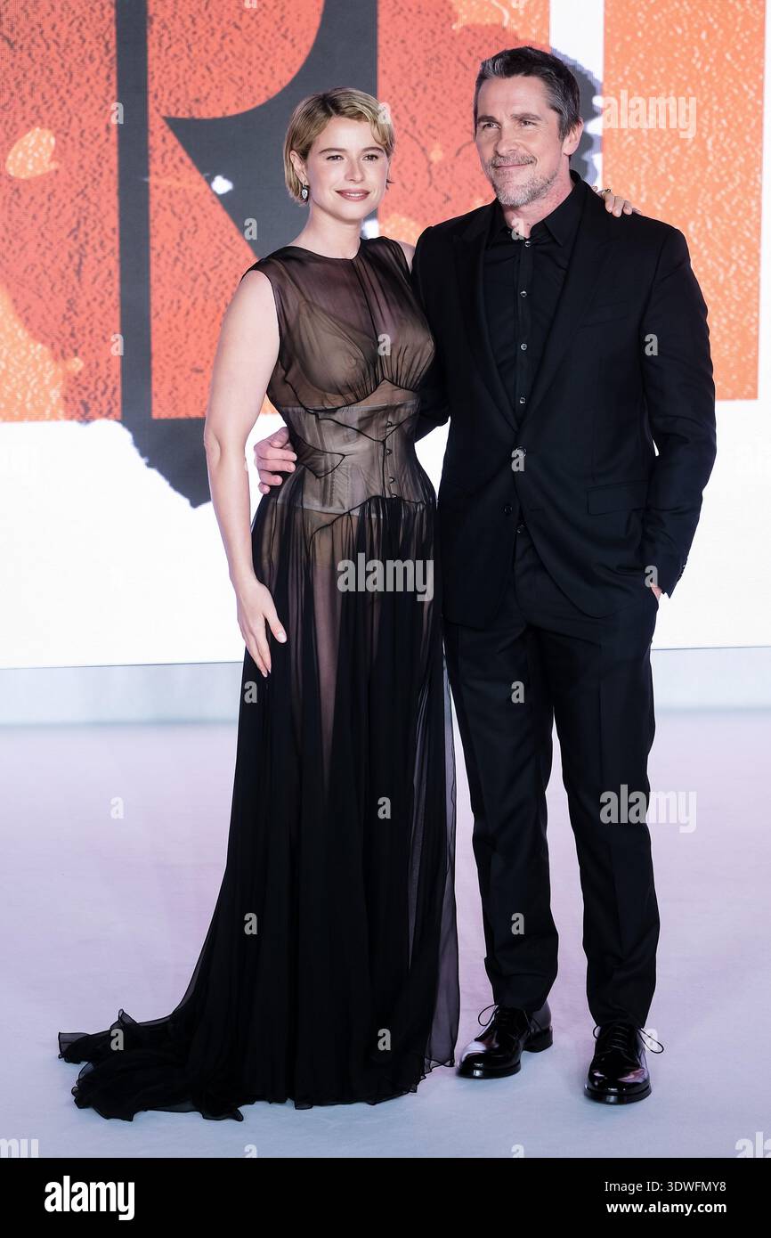 Jessie buckley christian bale hi-res stock photography and images - Alamy