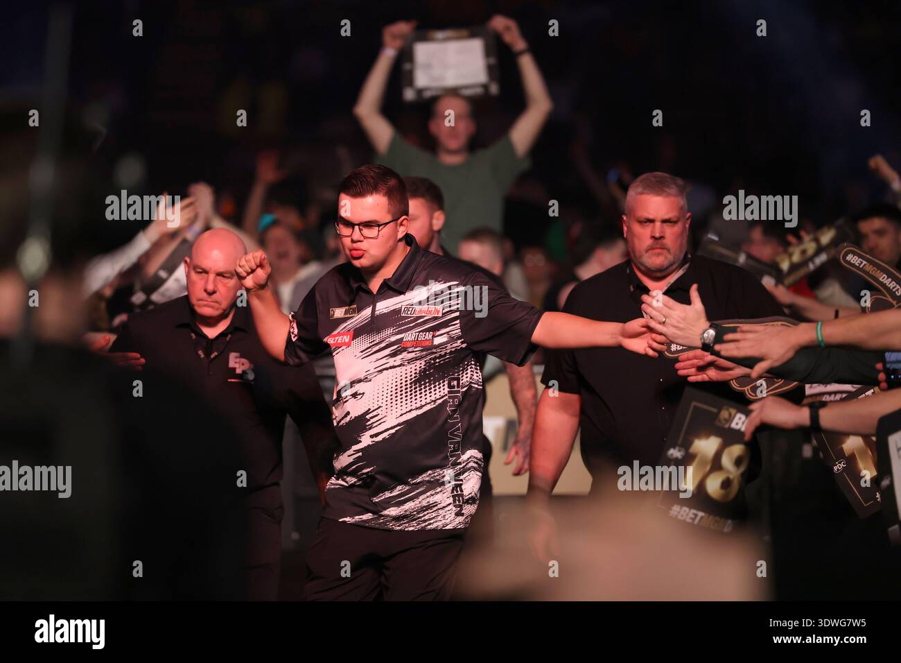 Gian van Veen walks out before his match Steve Bunting on night four of ...
