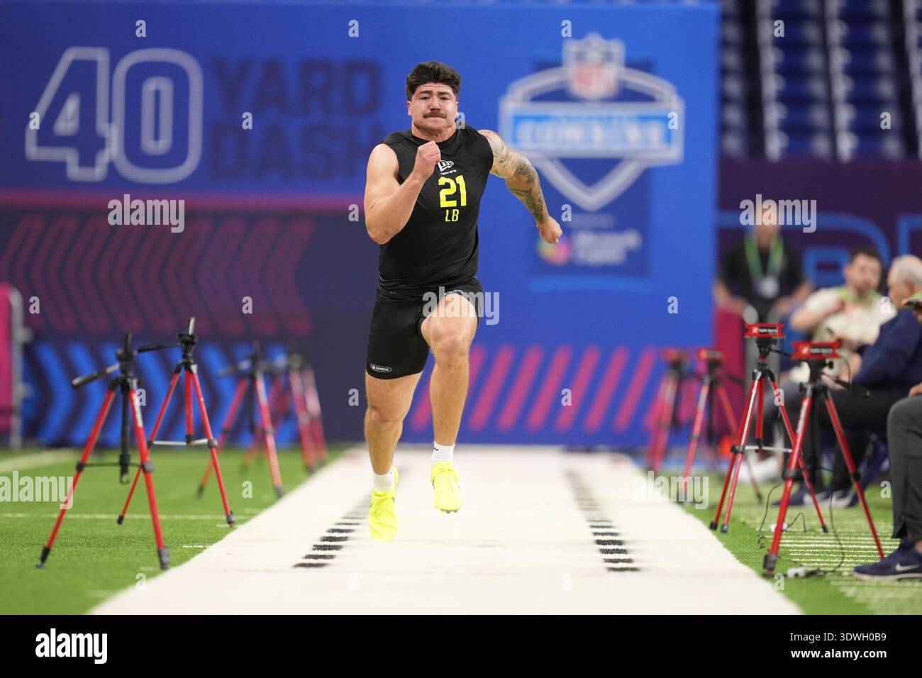 Texas Tech linebacker Jacob Rodriguez (21) runs the 40-yard dash at the ...