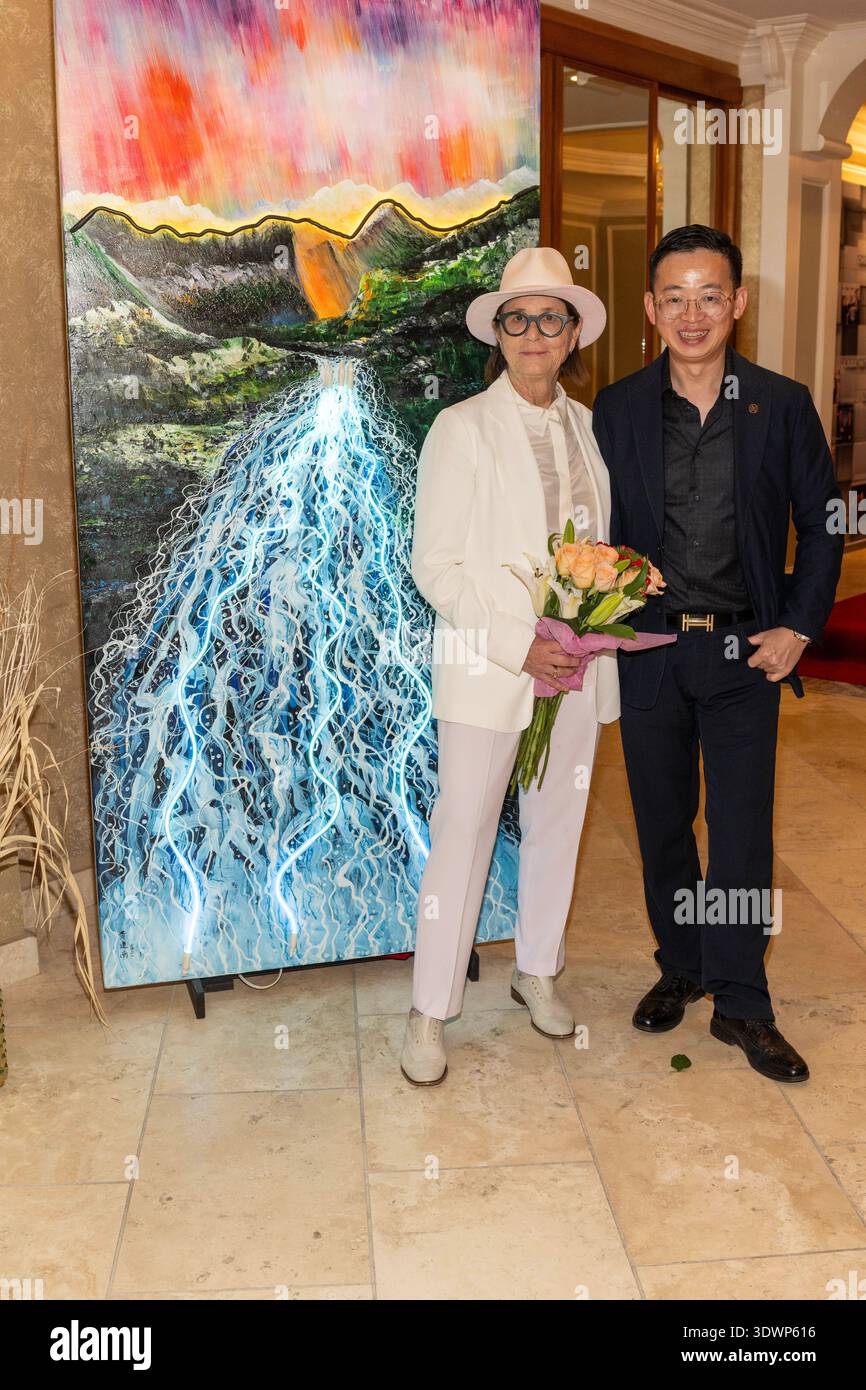 Artist / LABA Co-chairman Lisa Schulte, Professor Lingyun Xiang attend ...