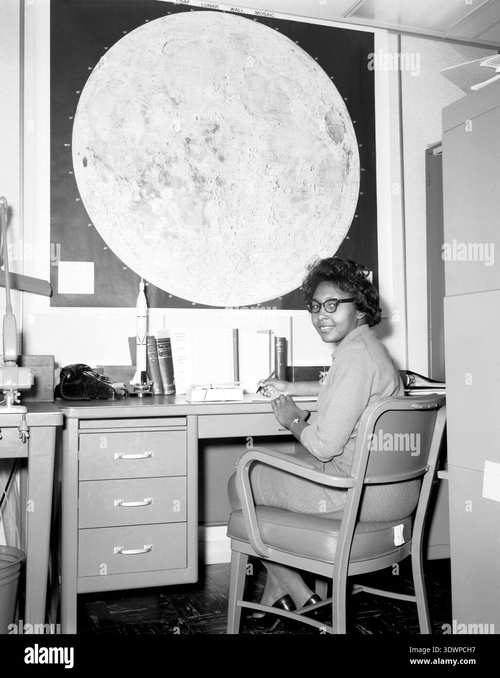 Jeanette Scissum, a pioneering mathematician, is pictured smiling at ...
