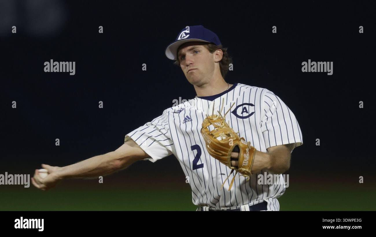 UC Davis infielder Joey Wright (2) fields the ball during an NCAA ...