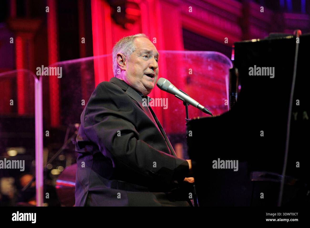 Neil Sedaka dies aged 86 LONDON, ENGLAND - OCTOBER 23: Neil Sedaka ...