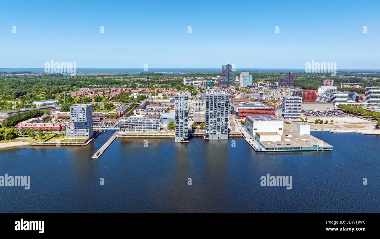 Urban european architecture hi-res stock photography and images - Alamy