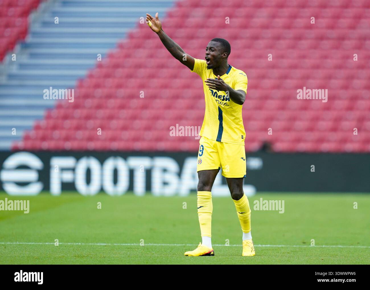 Nicolas pepe villarreal hi-res stock photography and images - Alamy
