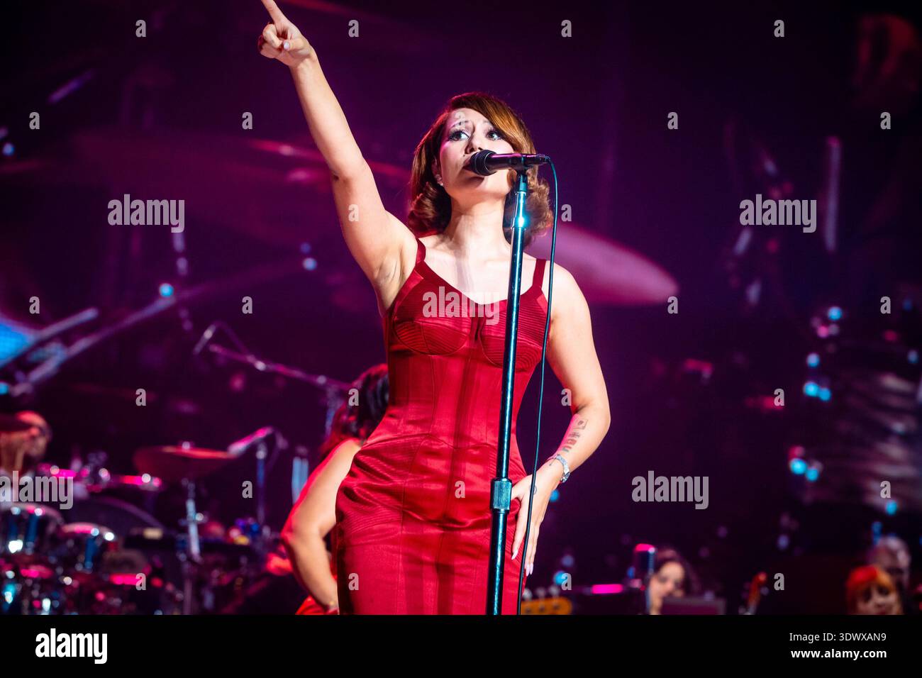 Photo by: zz/Tom Rose/Famous/STAR MAX/IPx 2026 2/26/26 Raye performing ...