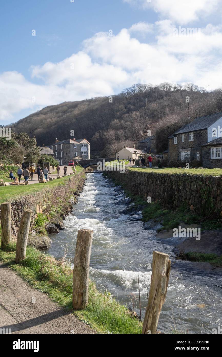 Stroll along the river bank hi-res stock photography and images - Alamy