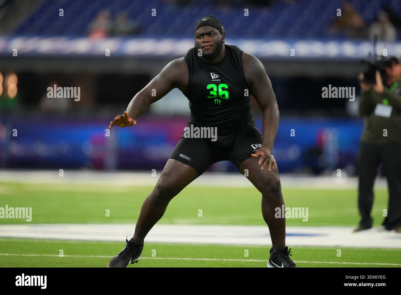 Georgia offensive lineman Micah Morris (36) runs a drill at the NFL ...