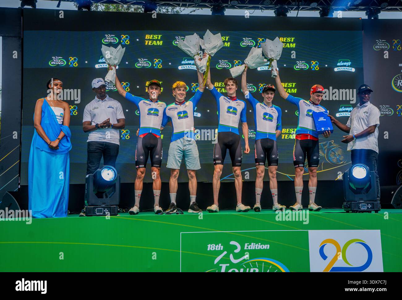 (260302) -- KIGALI, March 2, 2026 (Xinhua) -- Athletes of Lotto-Groupe ...