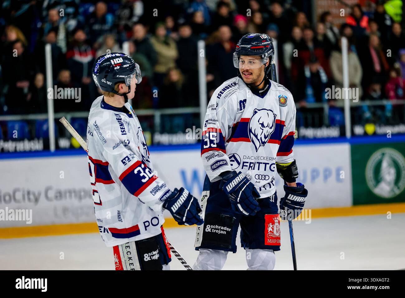 Leon Schulz (Hammer Eisbaeren, #32) und Samuel Dotter (Hammer Eisbaeren ...