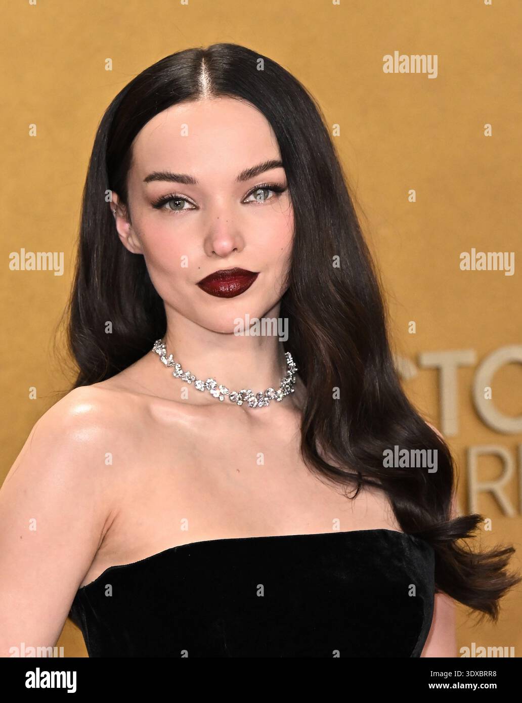 Dove Cameron arriving at the 32nd Annual Actor Awards held at the ...