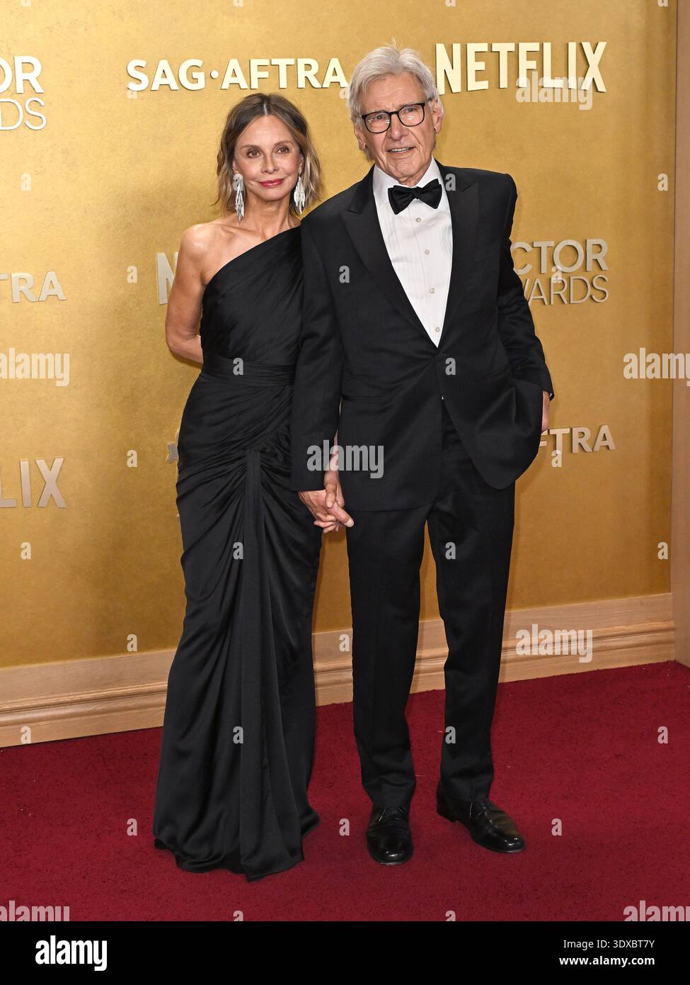 Calista Flockhart and Harrison Ford arriving at the 32nd Annual Actor ...