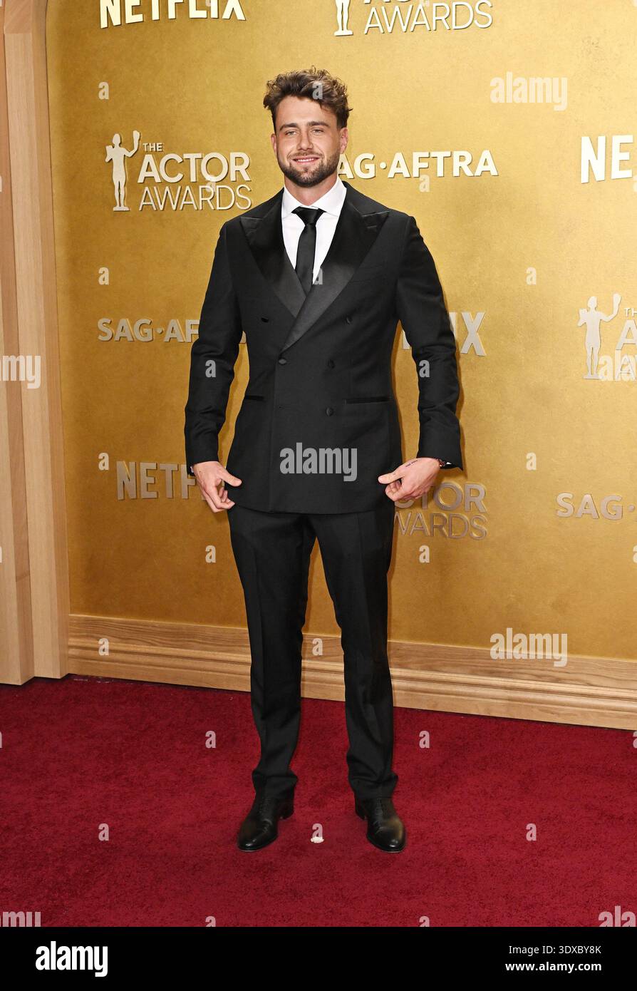LOS ANGELES, CALIFORNIA - MARCH 01Harry Jowsey at the 32nd Annual Actor ...
