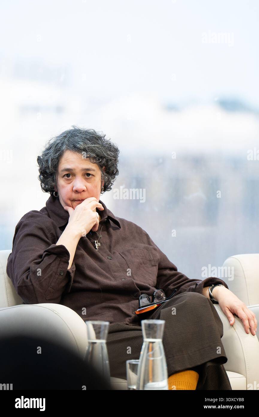Lisbeth Salas during the presentation of the book 'Apuntes para un ...