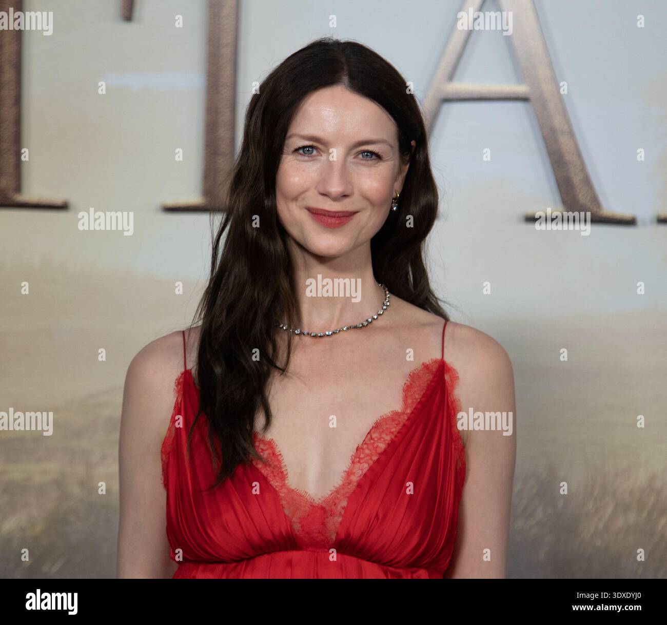 Caitríona Balfe arrives on the red carpet at the premiere of Starz ...