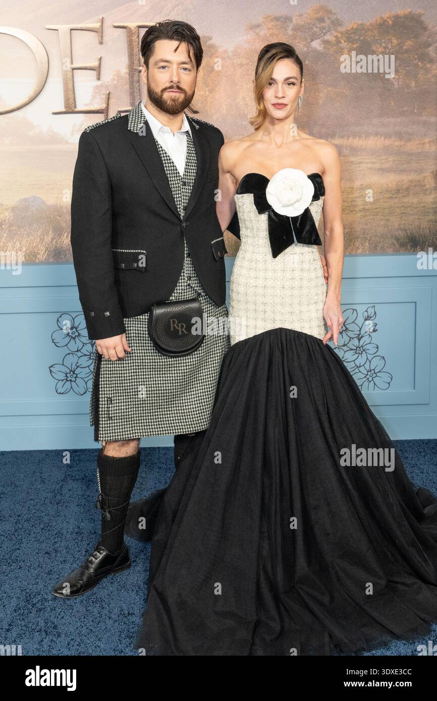 Richard Rankin wearing dress by Siobhan MacKenzie and Sophie Skelton ...
