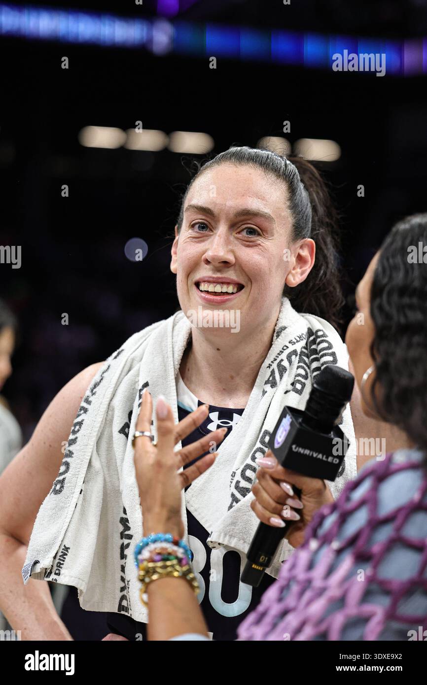 March 2, 2026; Brooklyn, New York, USA; Mist wing Breanna Stewart (30 ...