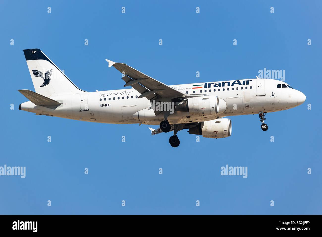 2025 Nov: Iran Air Airbus A319 (Registration EP-IEP) at Dubai Airport ...
