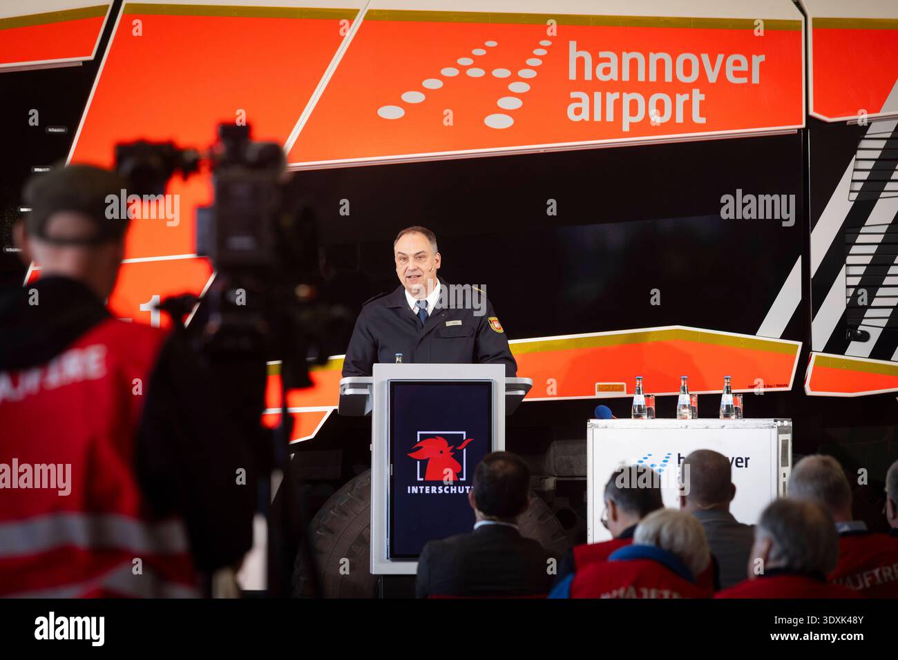 Christoph Bahlmann, Direktor der Feuerwehr Hannover - Pressekonferenz ...
