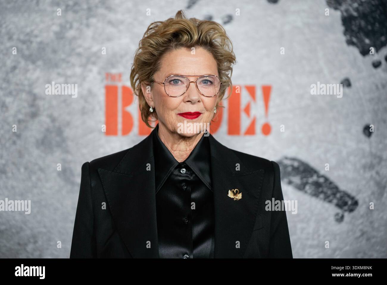 Annette Bening attends the premiere of Warner Bros. Pictures' "The ...