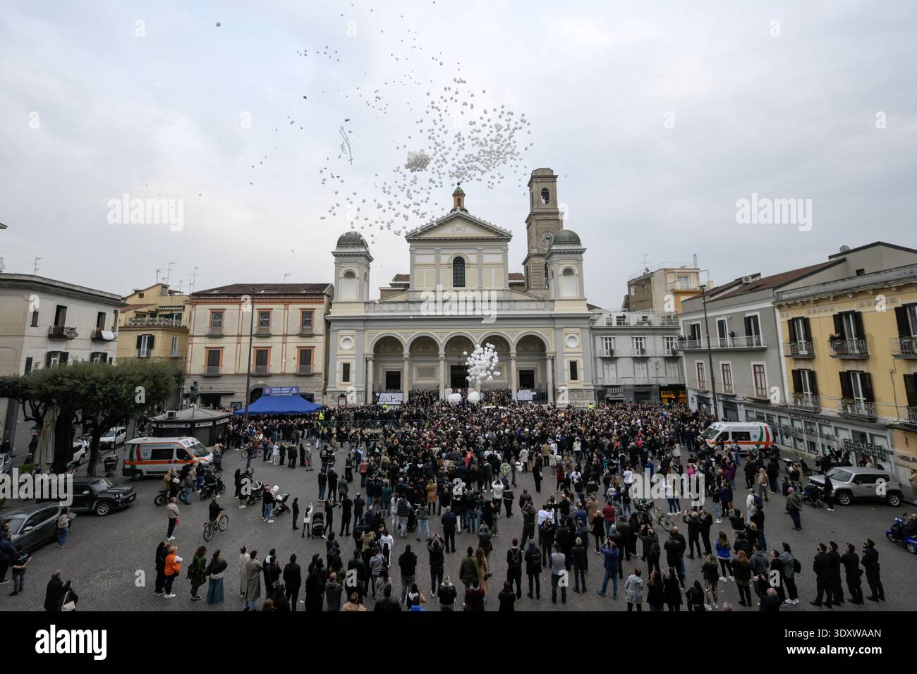 Nola Naples the funeral of little Domenico Caliendo the exit of the ...