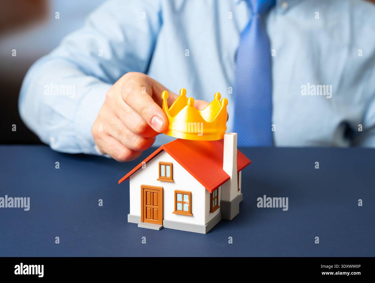 Crown property management building hi-res stock photography and images ...